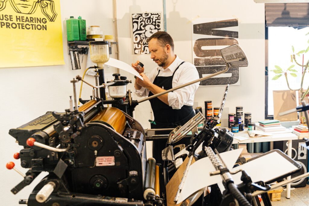 Different Types of Calendar Printing Options Available in Dubai